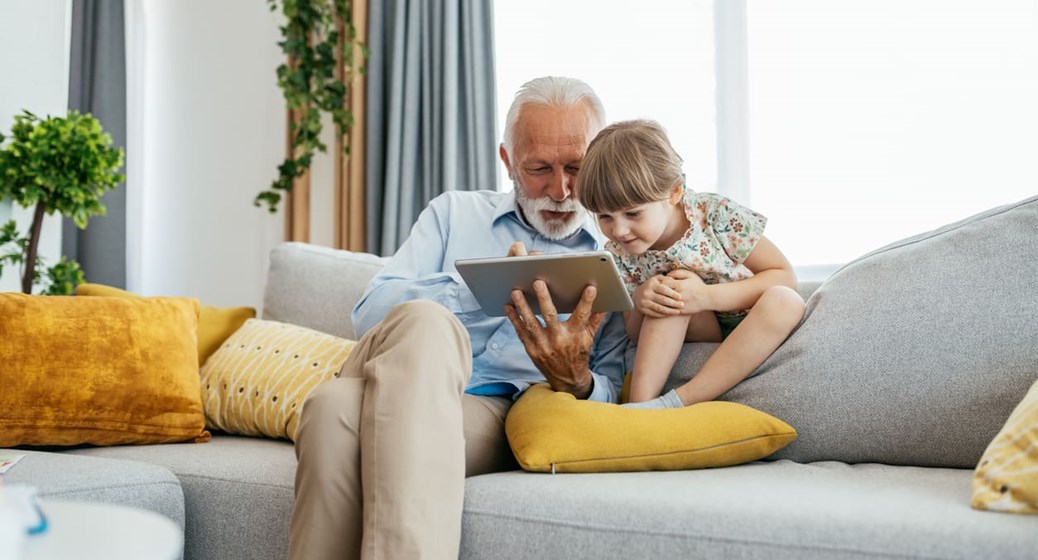 Age determination - A guide for online platforms | TP